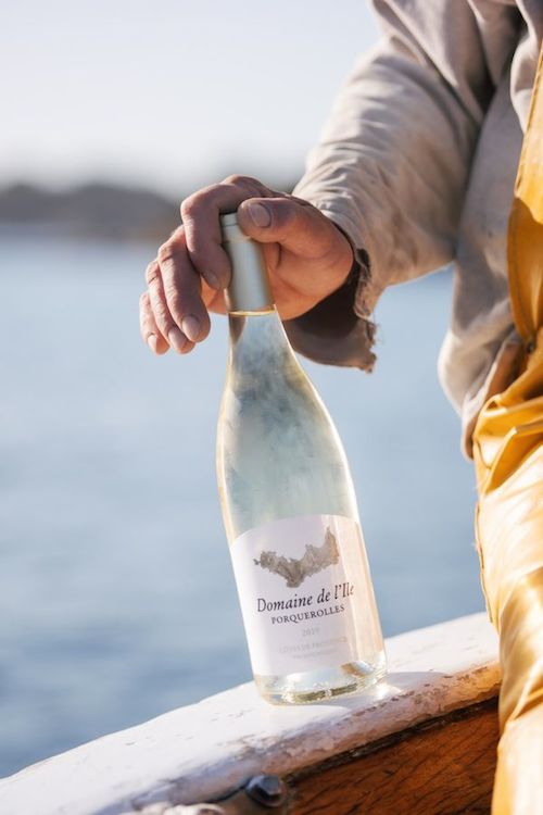 Chanel lanza vino blanco y rosado con aires franceses