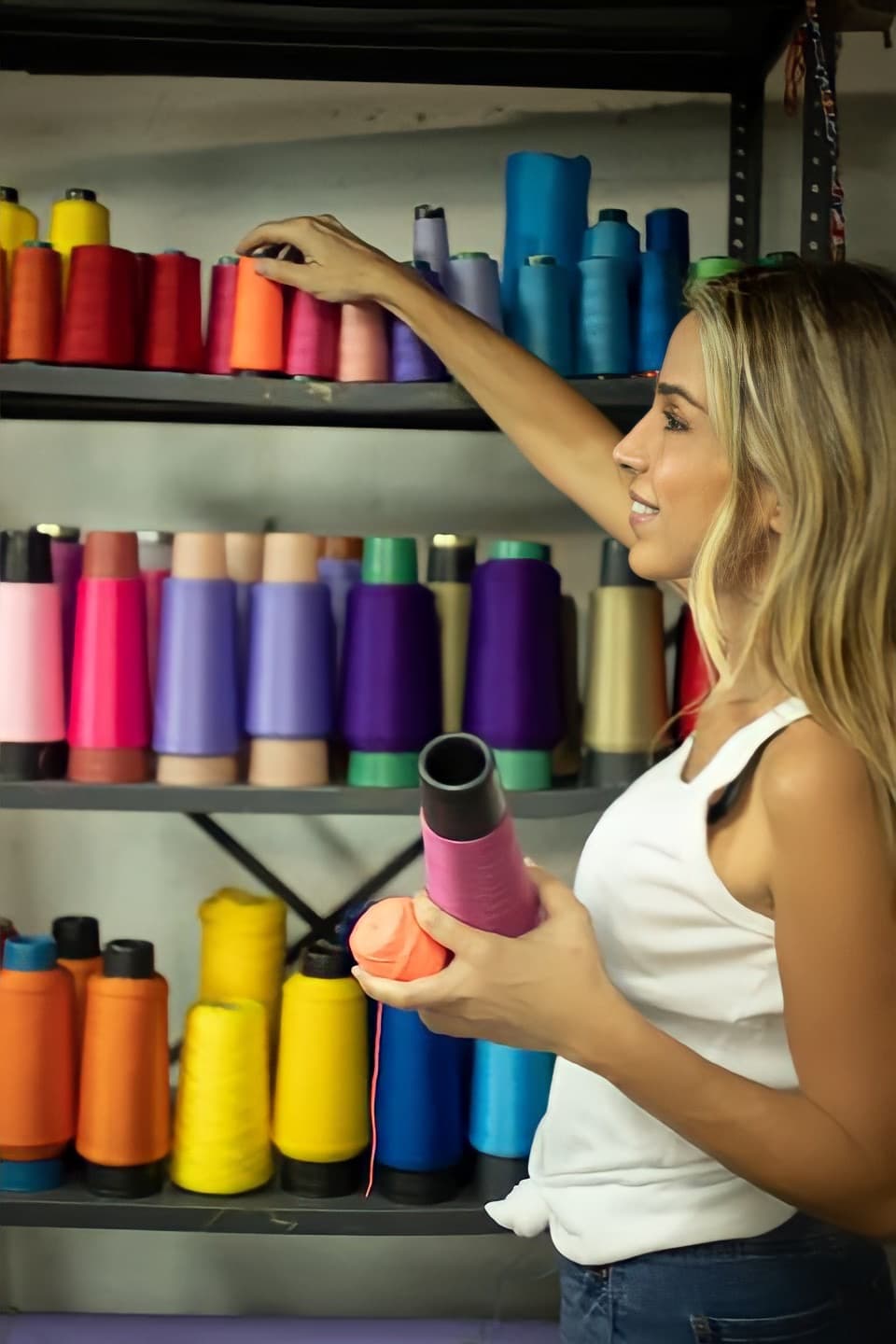 Daniela Lazo viste la mujer con su divertida propuesta playera