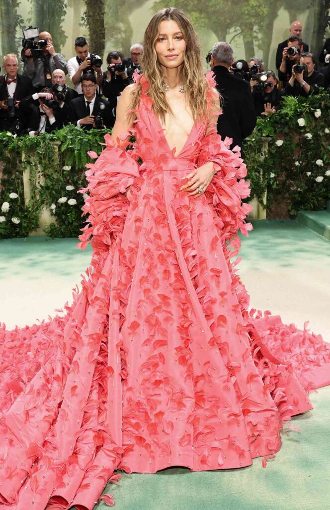 Met Gala 2024: La moda al mejor estilo de 'Garden of Time' - Velvet ...